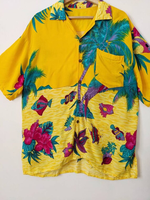 Vintage Hawaiian Shirt Short Sleeve Palm Tree Graphic… Gem