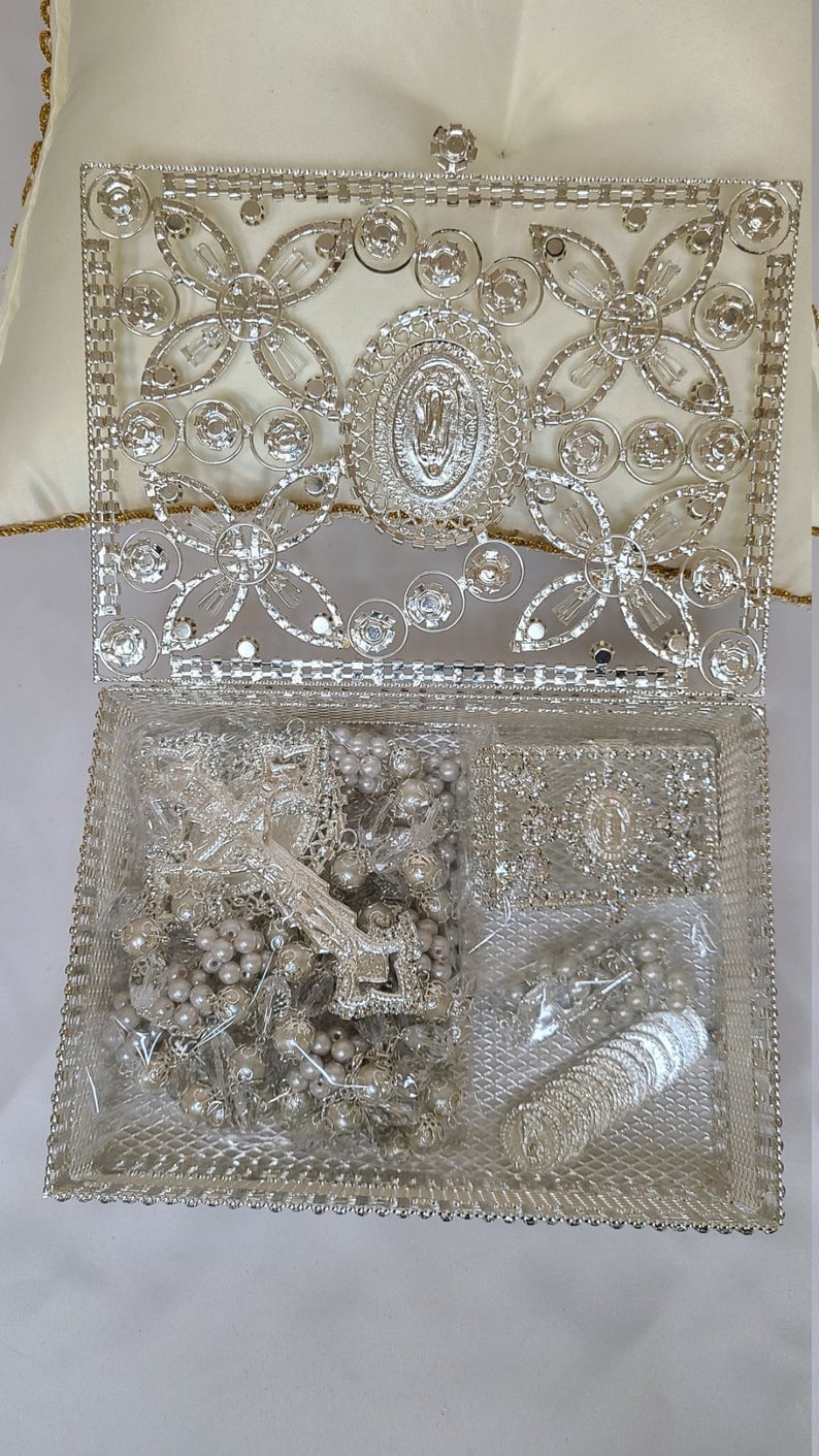 Set De Rosario, Arras Y Lazo/set of Rosary, Arras and Beautiful Wedding ...
