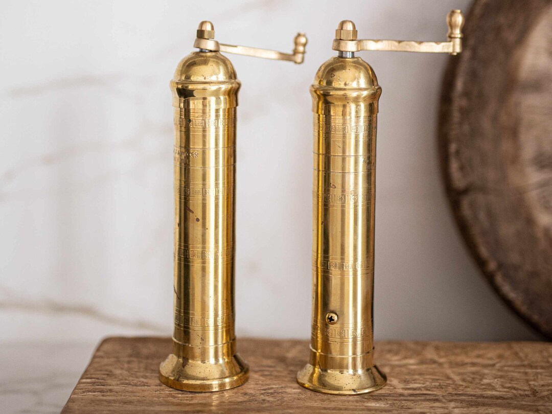 Brass Mill' 9" Salt or Pepper Grinders Vintage Home Decor - Etsy Canada