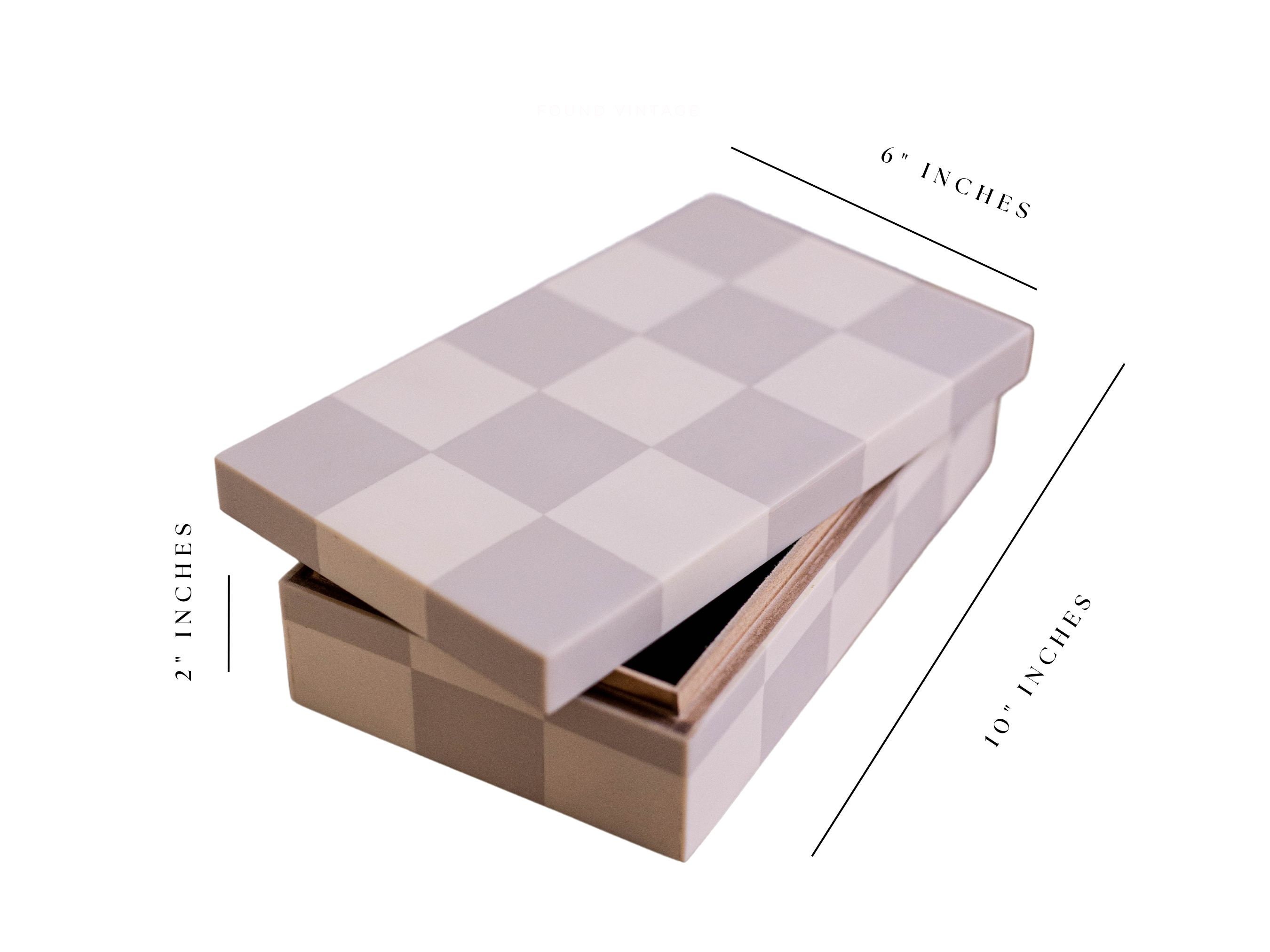 Checkered Decorative Box: A Stylish Storage Solution – Decor
