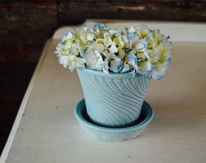 Vintage Blue Mccoy Made in USA Planter W/attached Saucer Planter ...