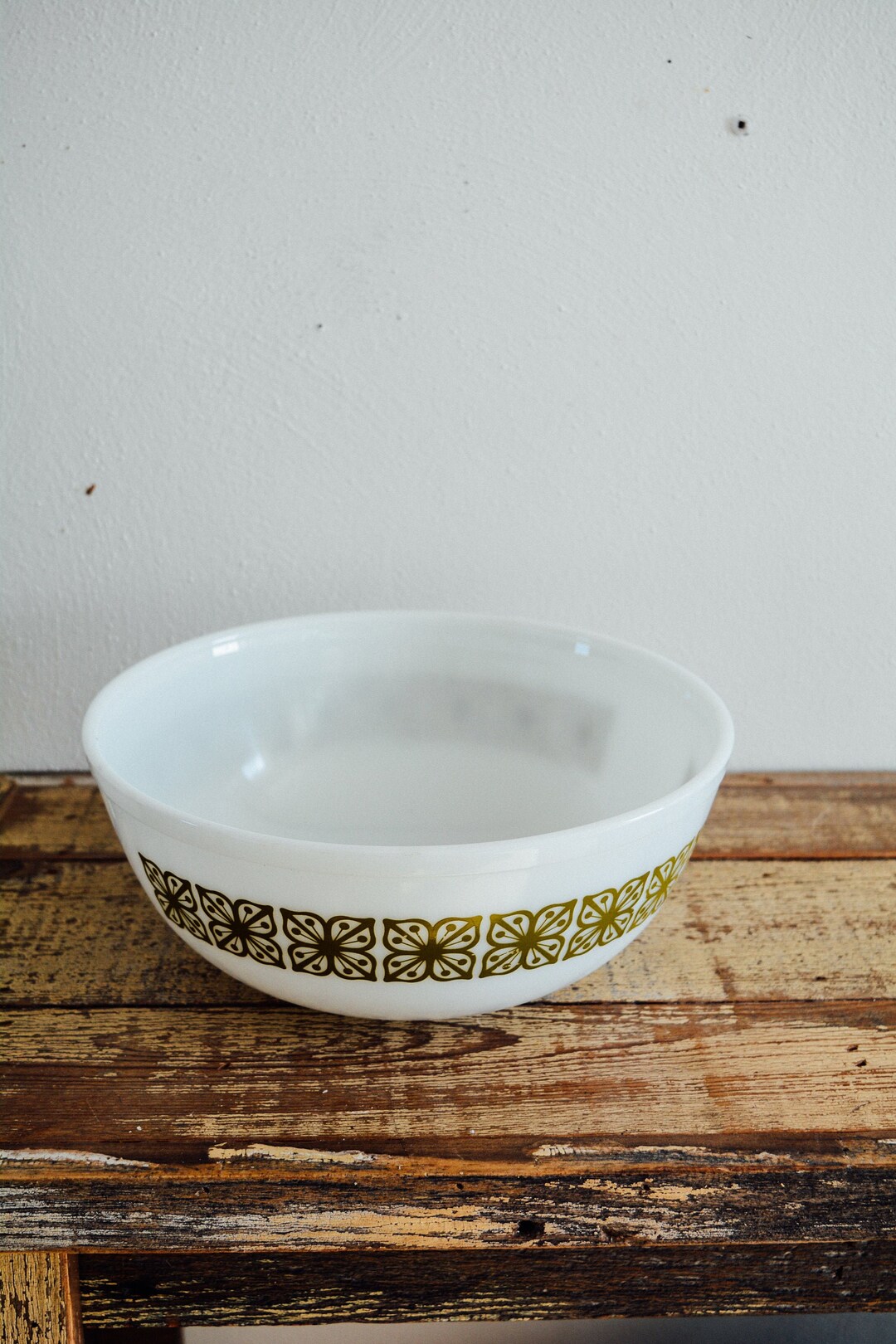 White and Verde Green Square Flowers Pyrex Bowl, 4 Quart Mixing Bowl ...