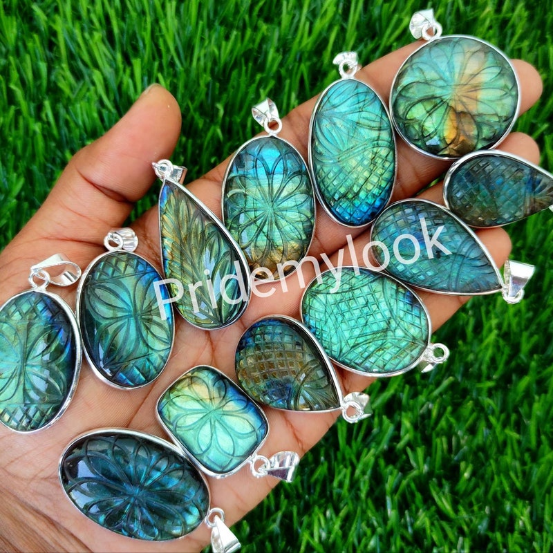 Labradorite Pendant - Etsy