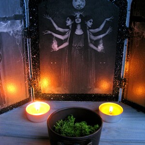 Hecate Altar Triptych/pagan Wiccan Altar Stand/goddess of Witchcraft ...