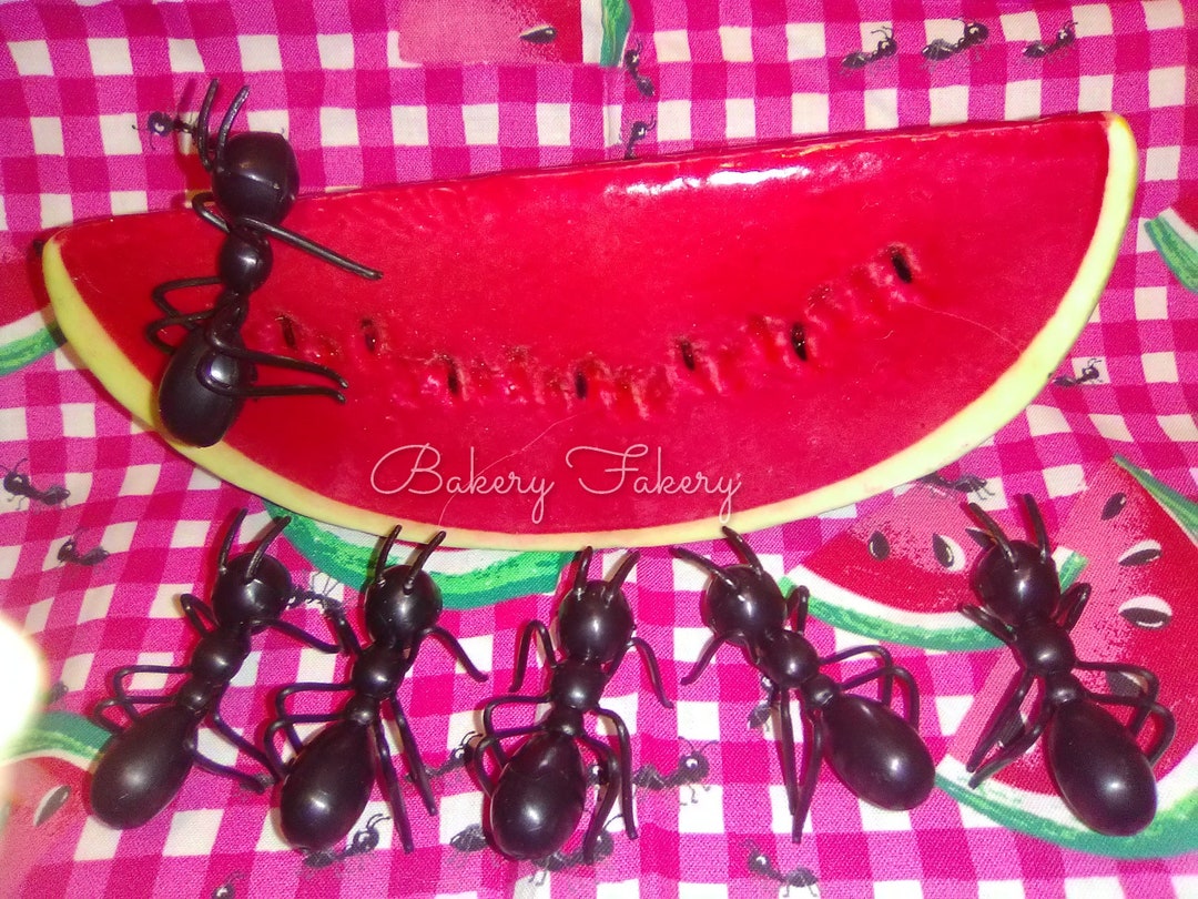 Ants, Plastic Picnic Table Ants, Tiertray Ants, Wreath Ants, Table ...