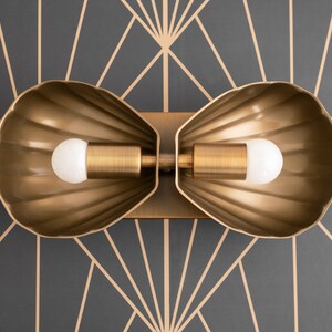Deco Vanity Shell Light Art Deco Shell Retro Fixture Bathroom Lighting ...