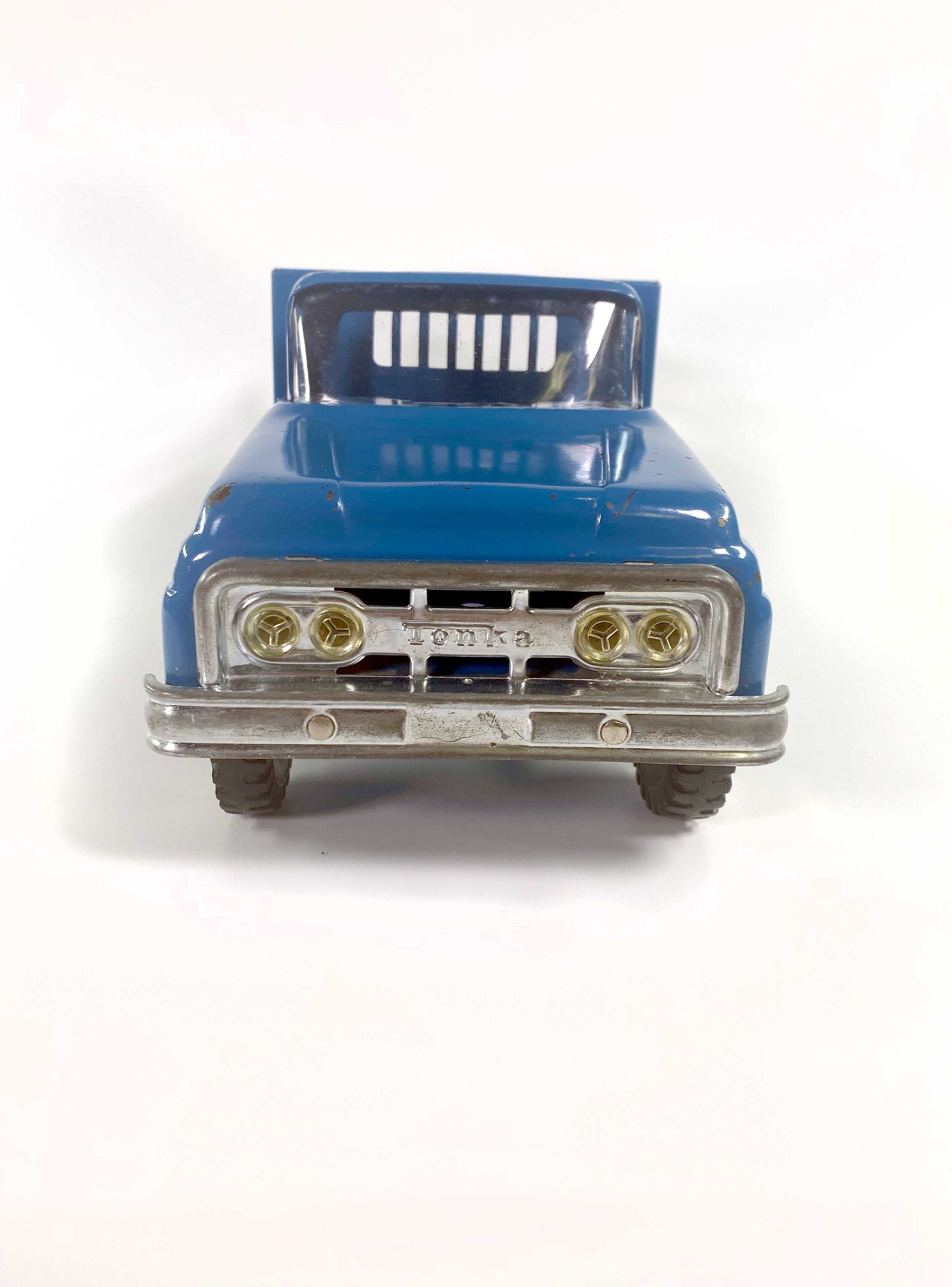 1962 Tonka Farm Stake Truck No. 404 in 18 Light up Wood Display Box ...