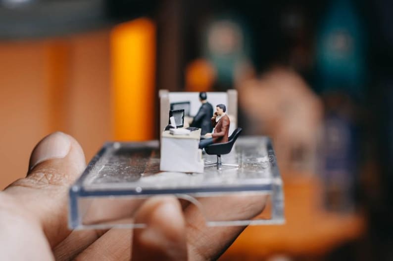 Miniature Mini Figures Office Furniture Desks Man Office Worker for ...