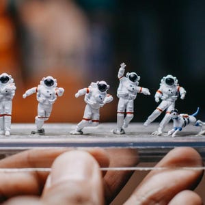 Miniature Action Figure Astronaut Man Diorama Scale 1:87 Decoration ...