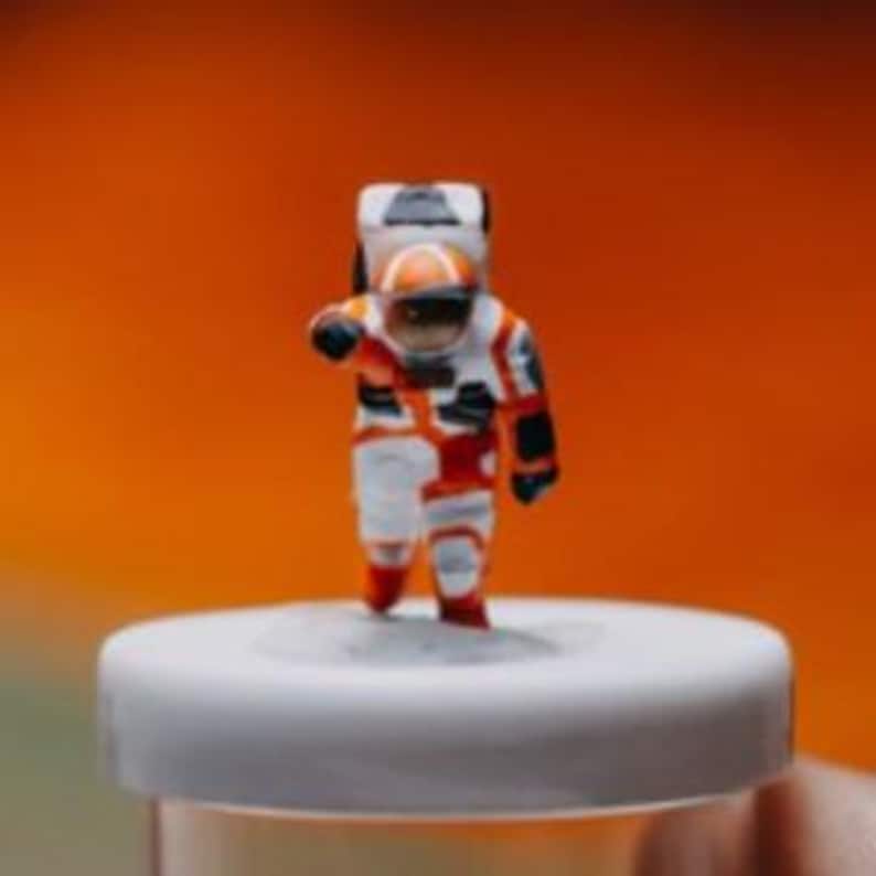 Miniature Figures Action Astronaut Man Scale HO 1/87 NO Preiser Diorama ...