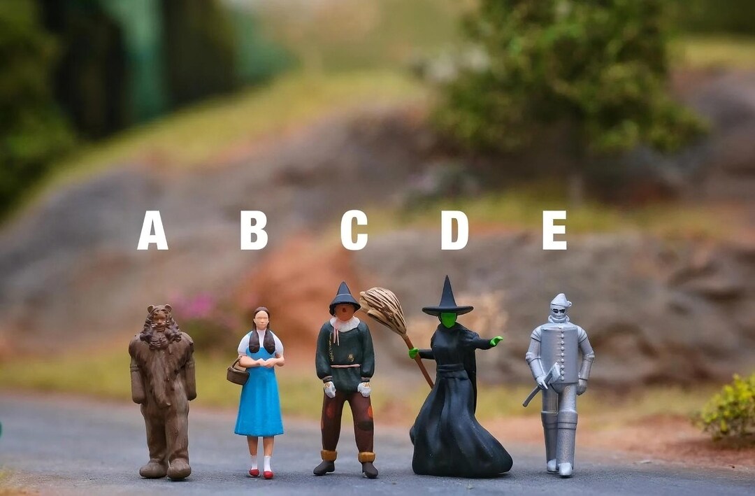 Miniature Action Mini Figures Wizard Witch Diorama Scale 1/87 1/64 ...