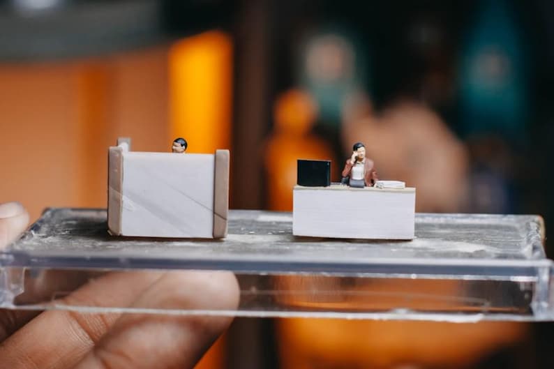 Miniature Mini Figures Office Furniture Desks Man Office Worker for ...