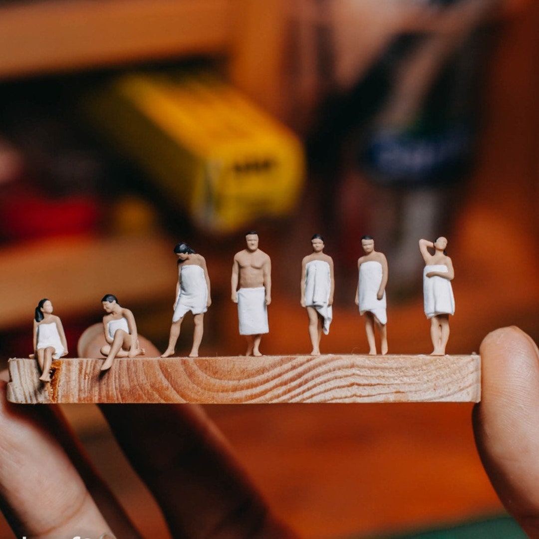 Bath Man Woman in Towel Swimming Pool Miniature Action Figures Diorama ...
