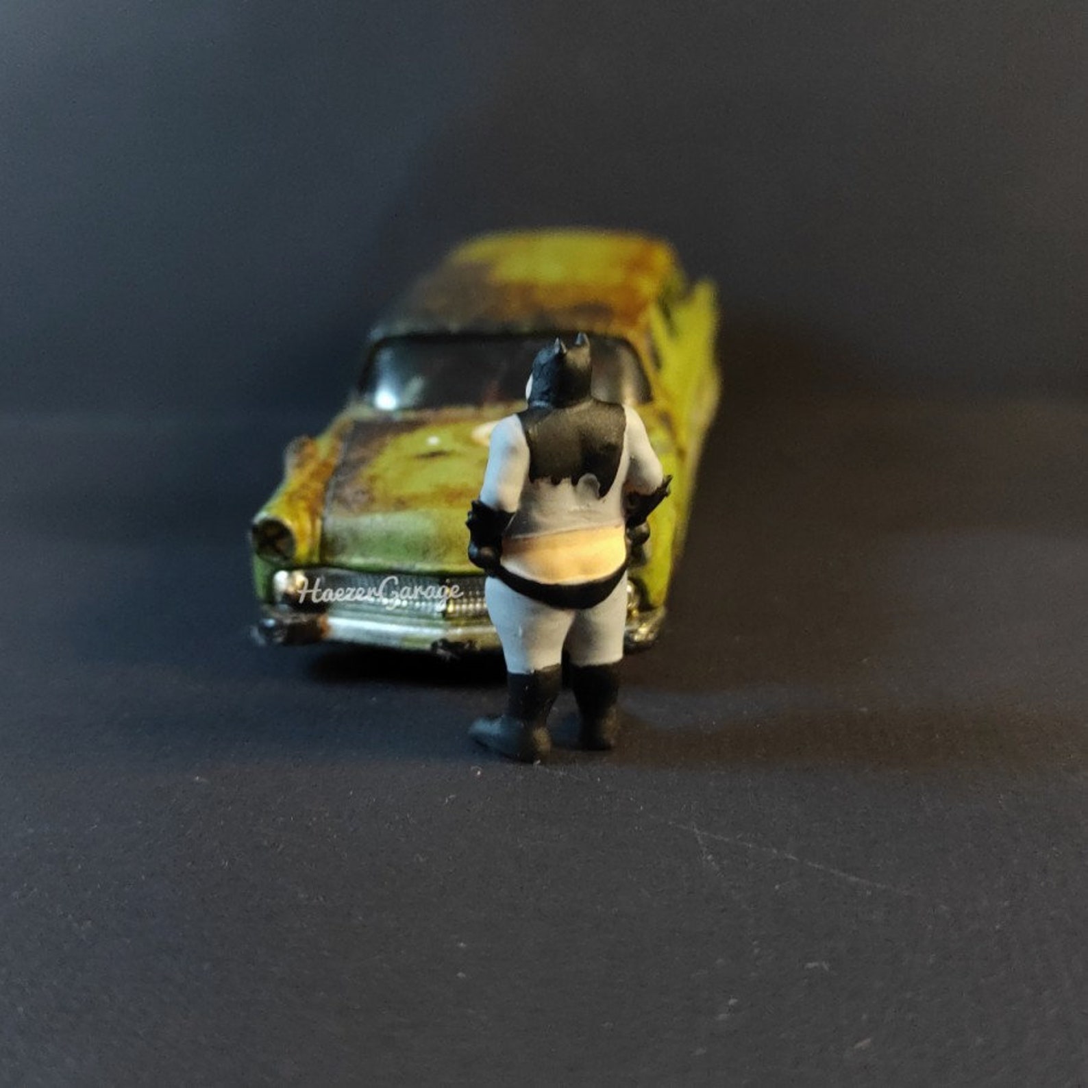 Miniature Mini Action Figure Bat Man Pension Diorama Diecast Scale 1/64 ...