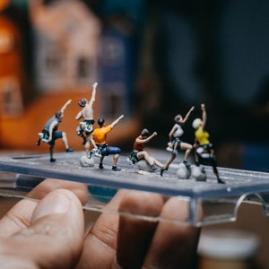 Miniature Action Figure Mountain Climber Men and Women Diorama Scale 1: ...