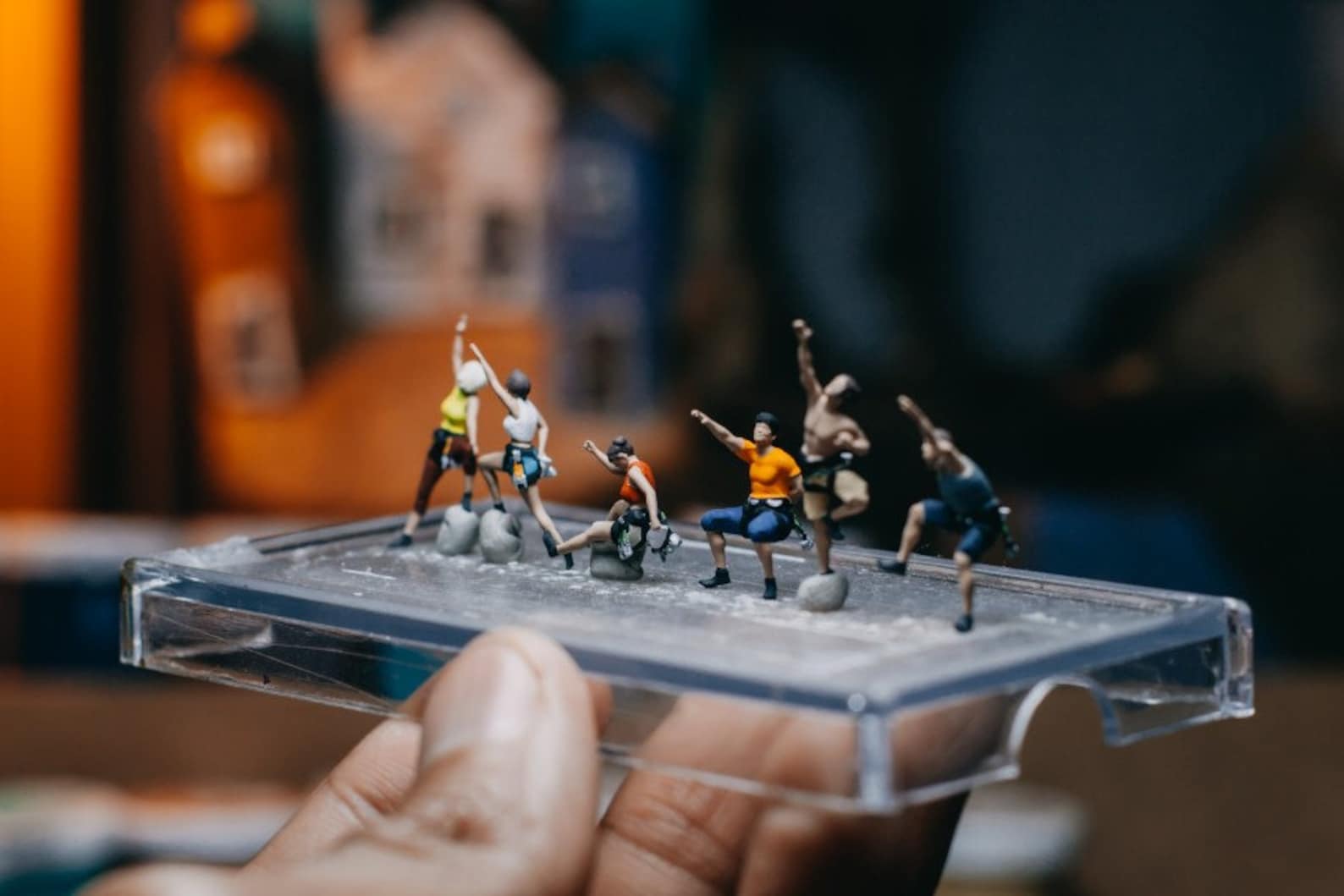 Miniature Action Figure Mountain Climber Men and Women Diorama Scale 1: ...