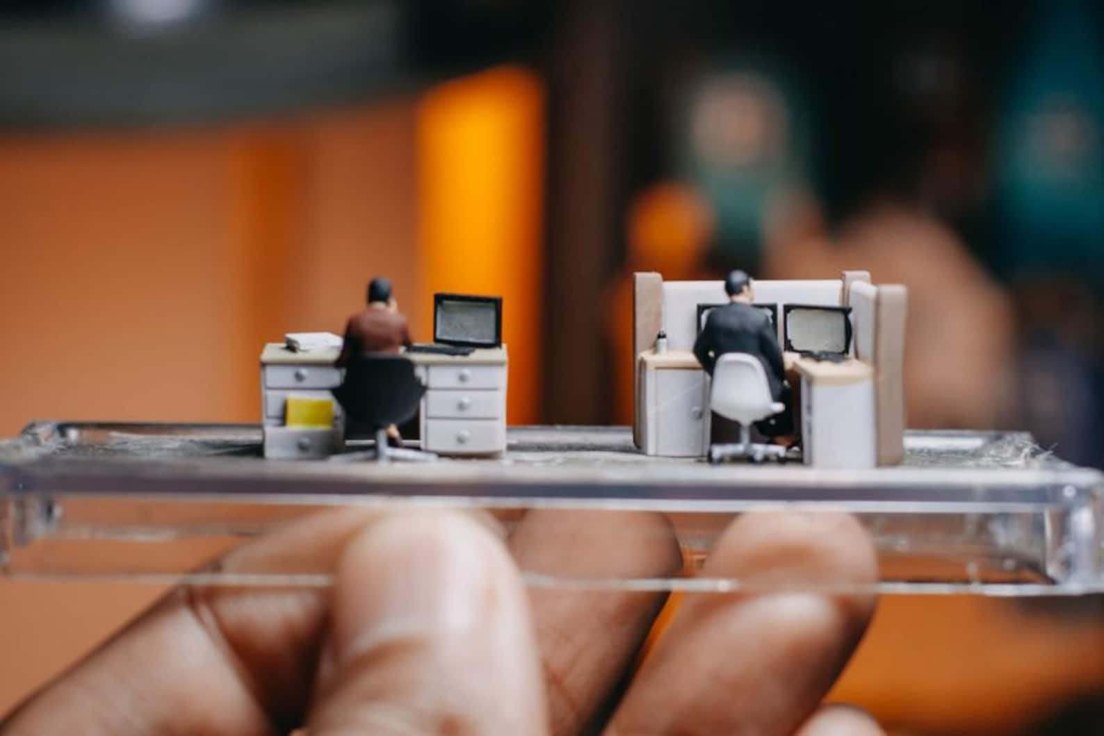 Miniature Mini Figures Office Furniture Desks Man Office Worker for ...