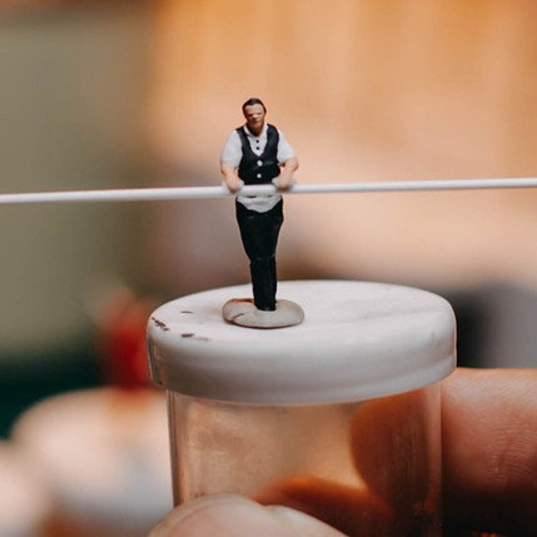 Miniature Tight Rope Circus Action Figures Scale HO 1/87 NO Preiser ...