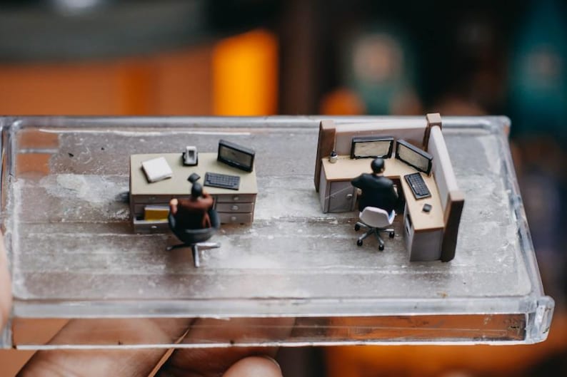 Miniature Mini Figures Office Furniture Desks Man Office Worker for ...