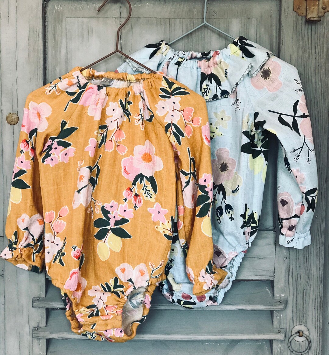 Blusa body flores primaverales confeccionada en muselina - Etsy España