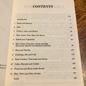 Vintage Farmhouse Kitchen Cookbook: England Recipes, Yorkshire ...