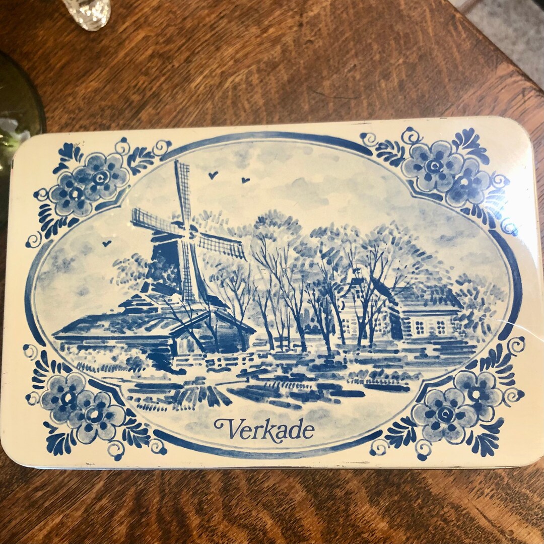 Verkade Blue and White Tin Holland Tin KONINKLIJKE Fabrieken B.V ...