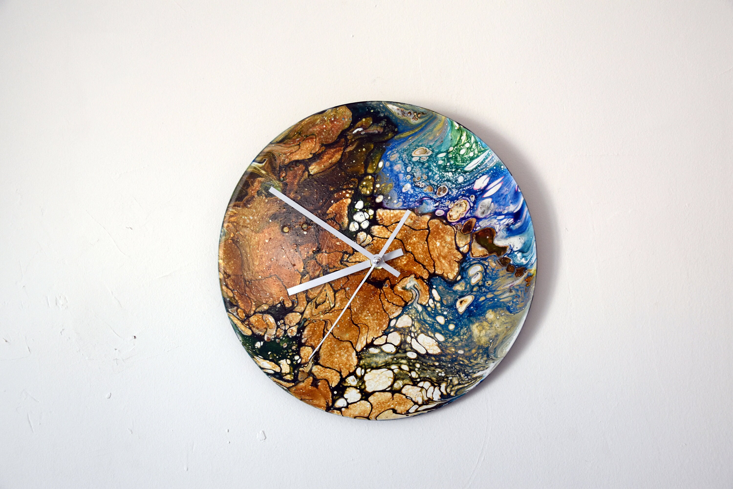 Acrylic Pouring Clock on Vinyl Record - Etsy