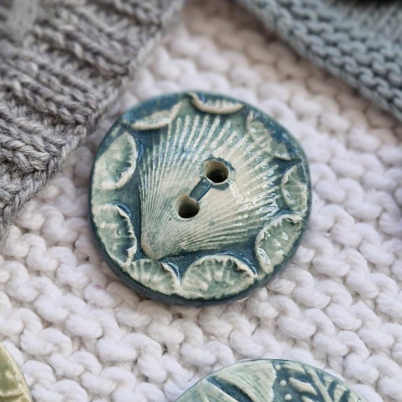 ZoeMakesButtons - Etsy