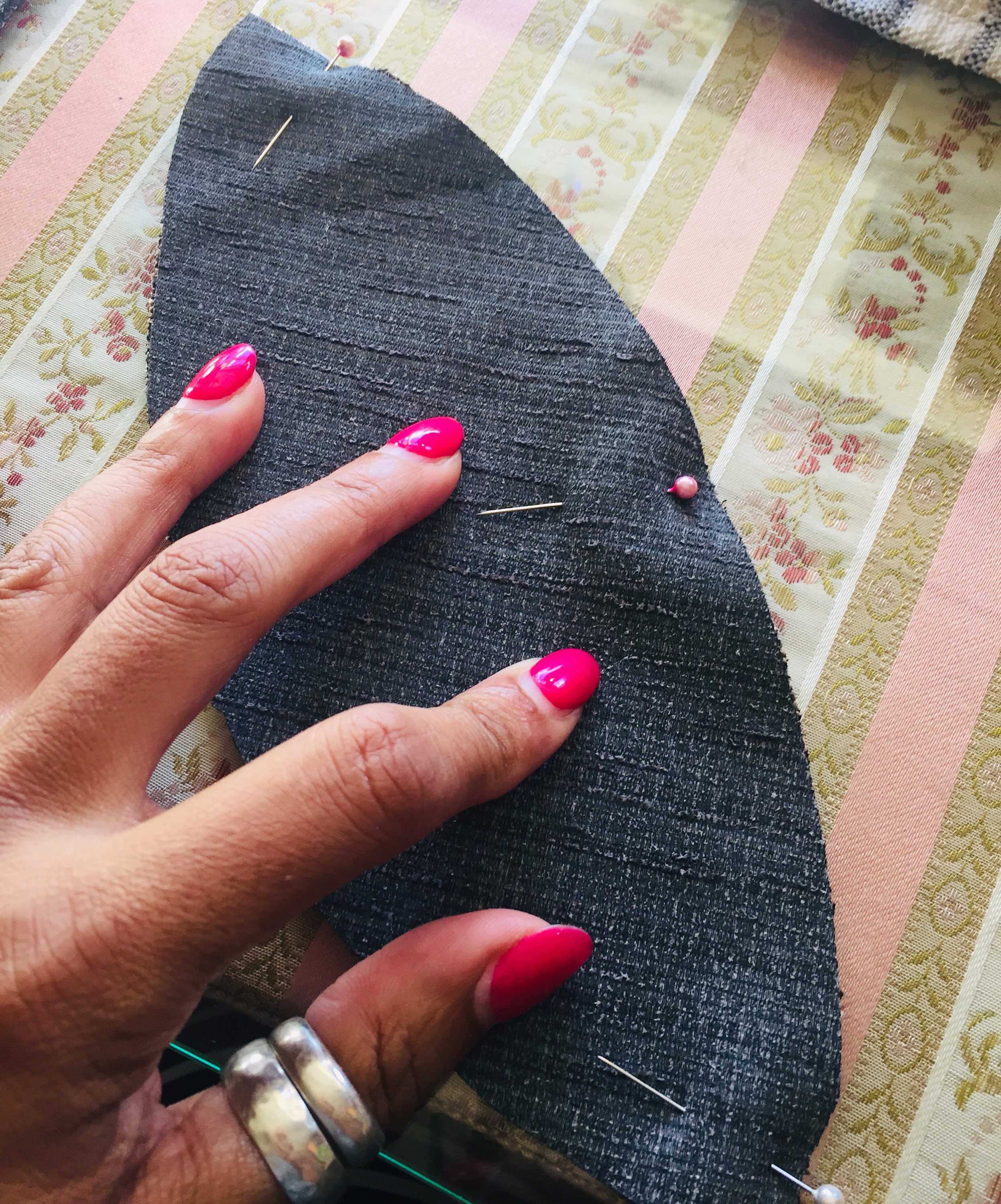 Decorative Bauble Craft Kit & Velvet Ribbons. Make Your Own Holiday ...