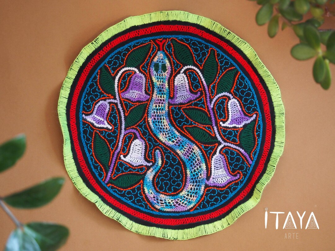 Snake & Floripondio Flowers · Shipibo Konibo Handmade Textile (26.5 Cm ...