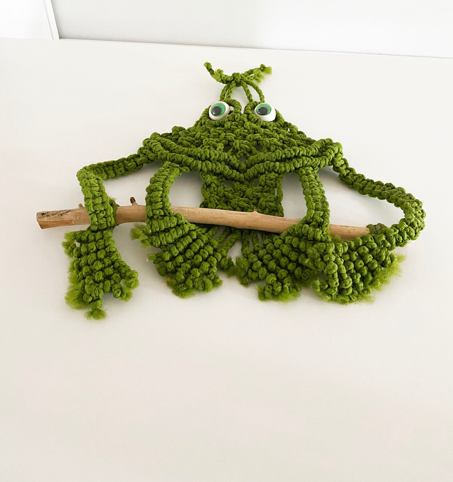 Large Vintage 1970s Macramé Frog Wall Hanging Adorable | Etsy