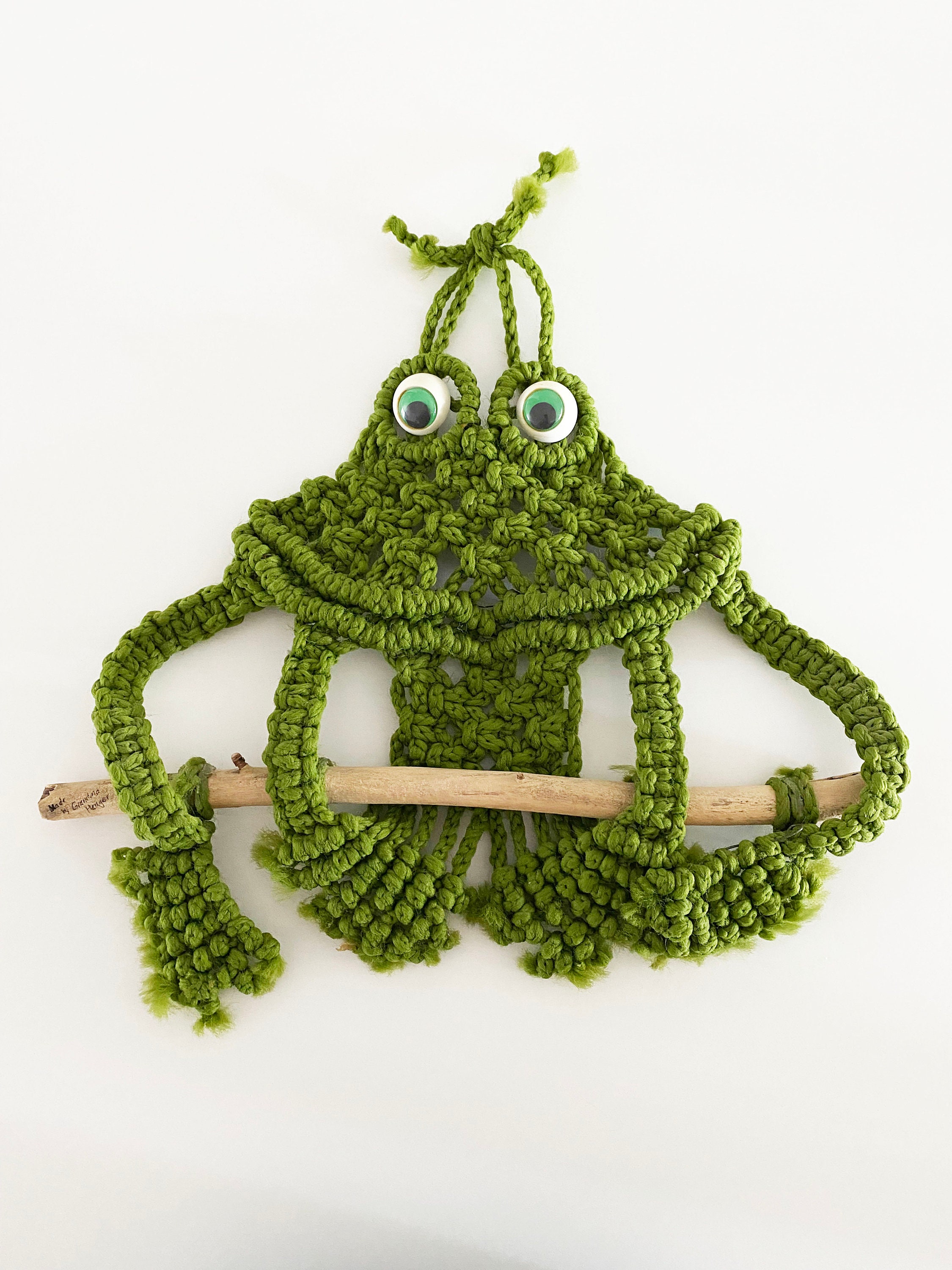 Large Vintage 1970s Macramé Frog Wall Hanging Adorable | Etsy