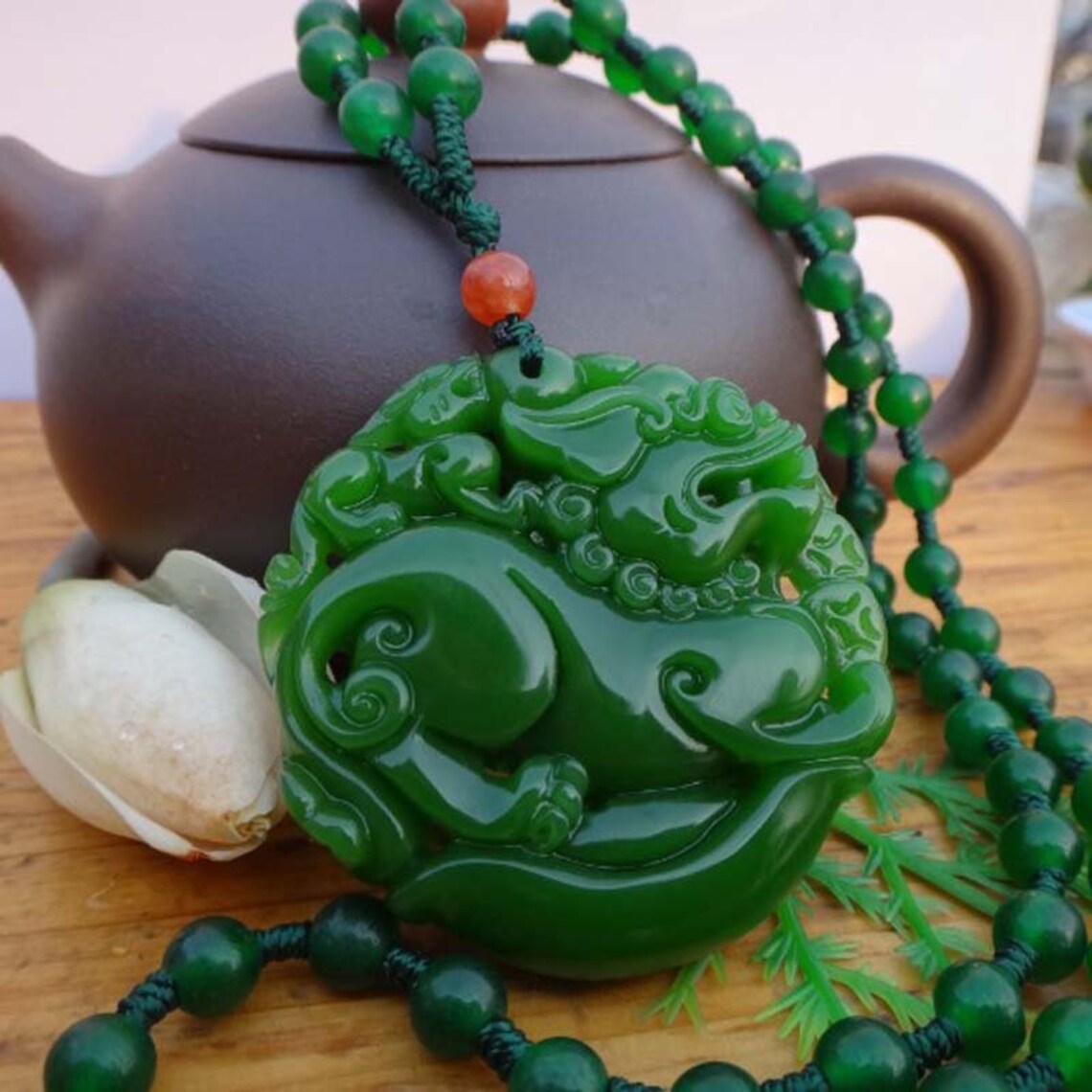hetian-natural-green-stone-hand-carved-stone-kylin-pendant-fashion
