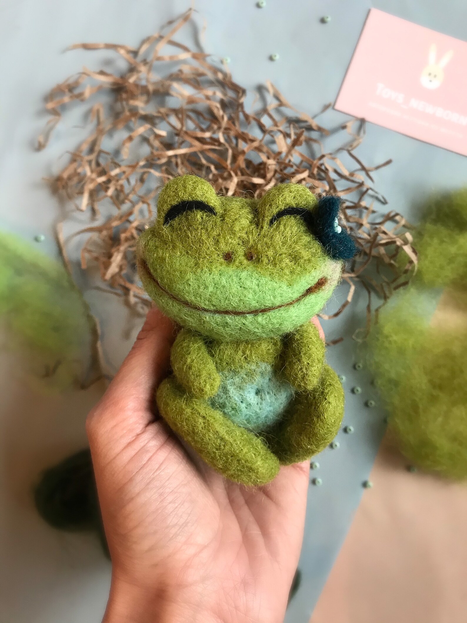 Frog toys for baby for newborn photo frog for you wool | Etsy
