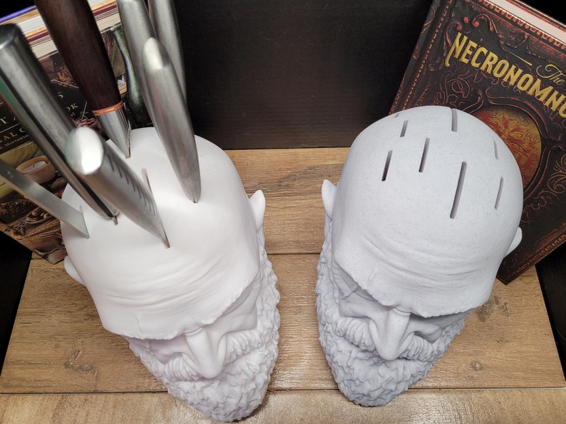God of War Kratos Knife Block - God of War Ragnarok Kratos Bust ...