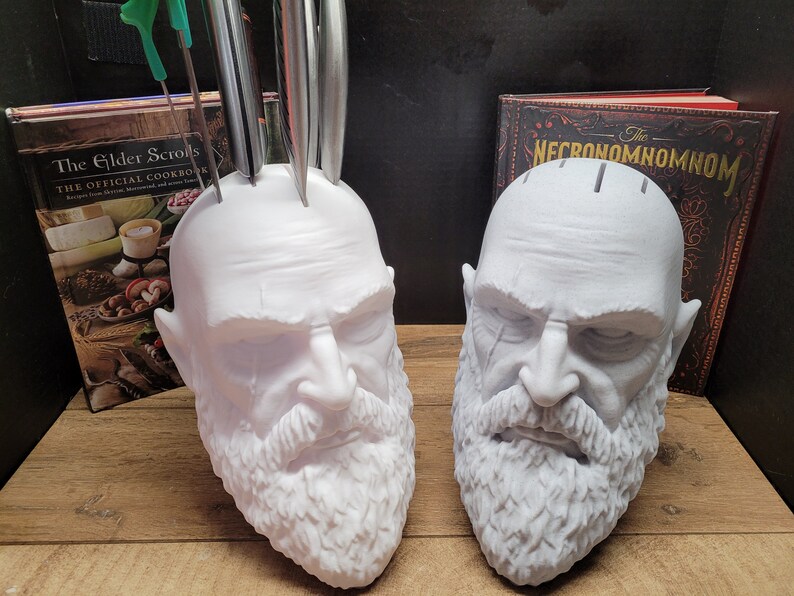 God of War Kratos Knife Block - God of War Ragnarok Kratos Bust ...