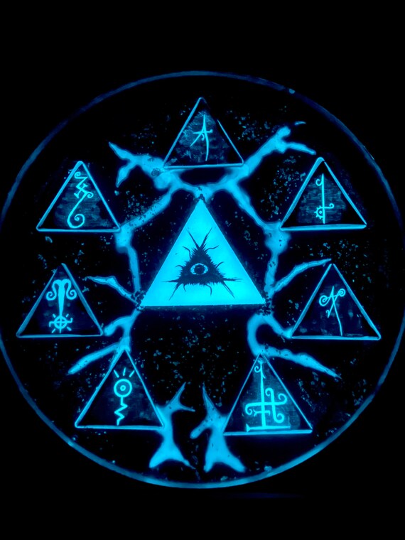 Shadow Altar Table - Etsy