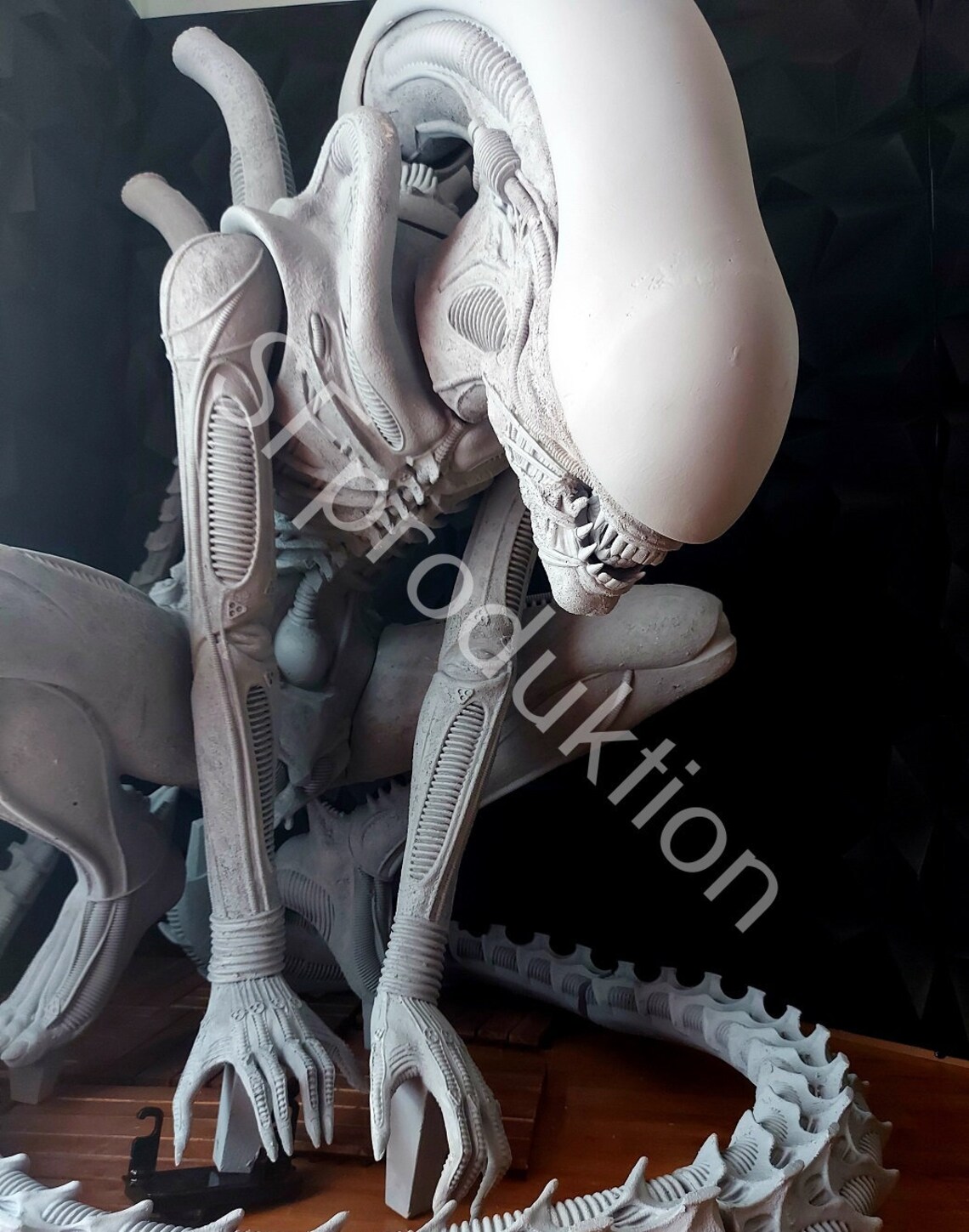 Alien Xenomorph Raw Kit /// Film Figure Kit /// Real Size /// - Etsy