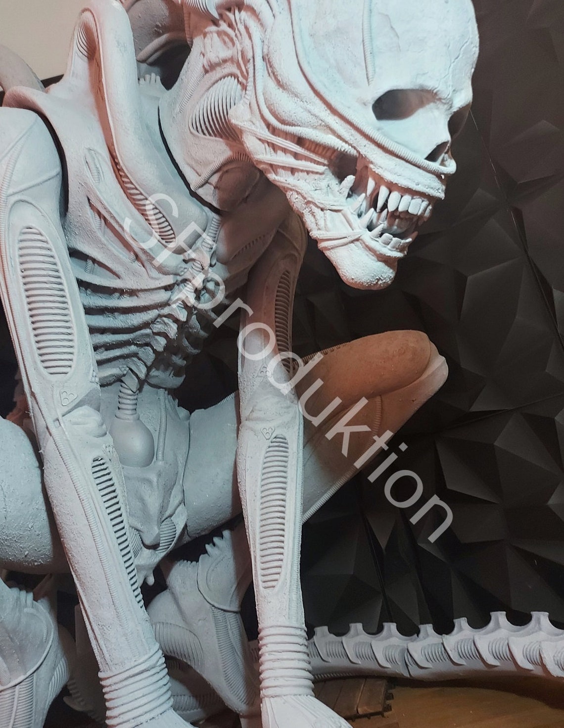 Alien Xenomorph Raw Kit /// Film Figure Kit /// Real Size /// - Etsy