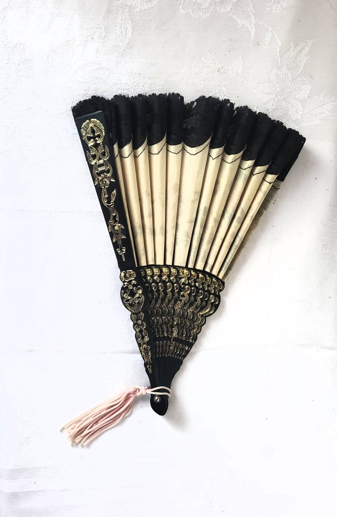 Vintage Hand Fan Made in Taiwan Republic of China | Etsy