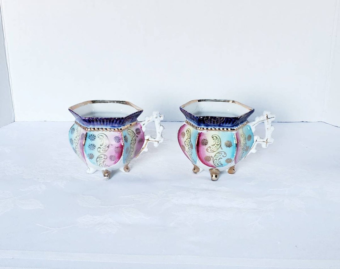 Beautiful Vintage Footed Teacups - Set of 2 - Etsy