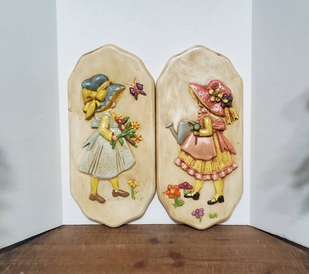 Pair of Vintage Chalkware Art Decor Garden/Flower Themed Wall Plaque ...