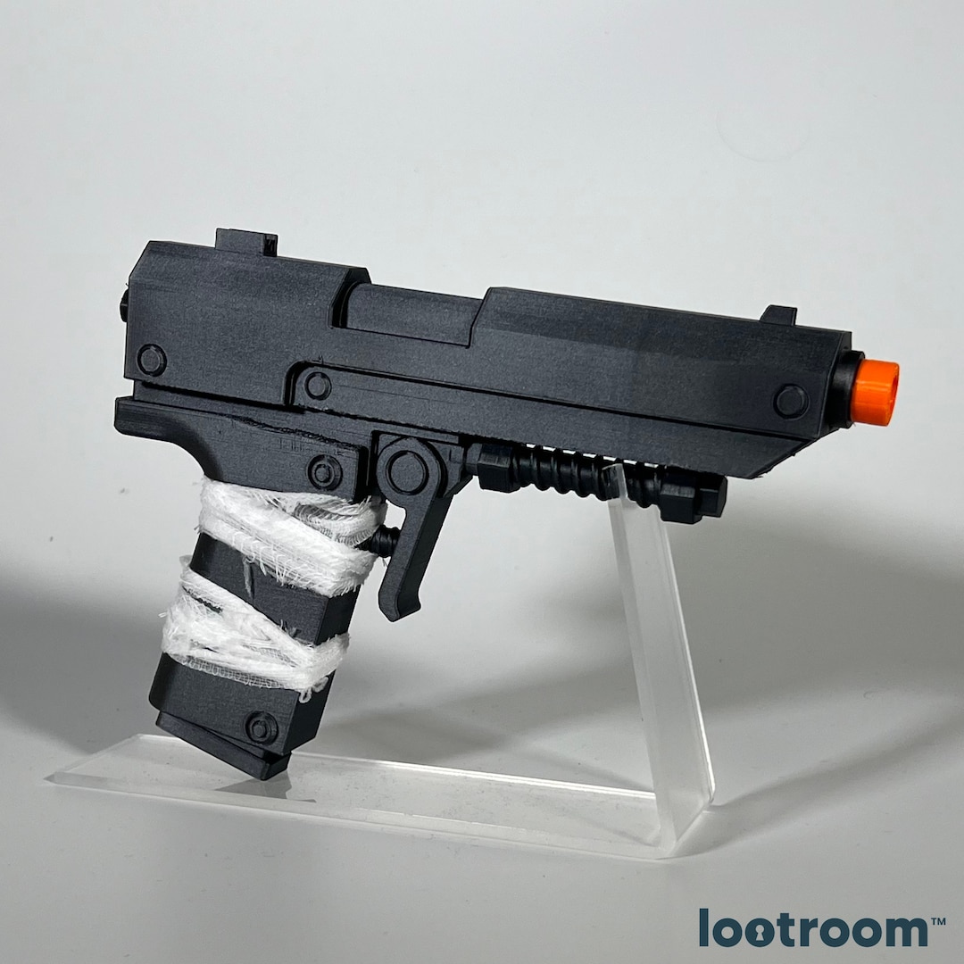 Rust LIFE-SIZE Semi-automatic Pistol P2 1:1 Gun Prop Airbrushed Rust ...