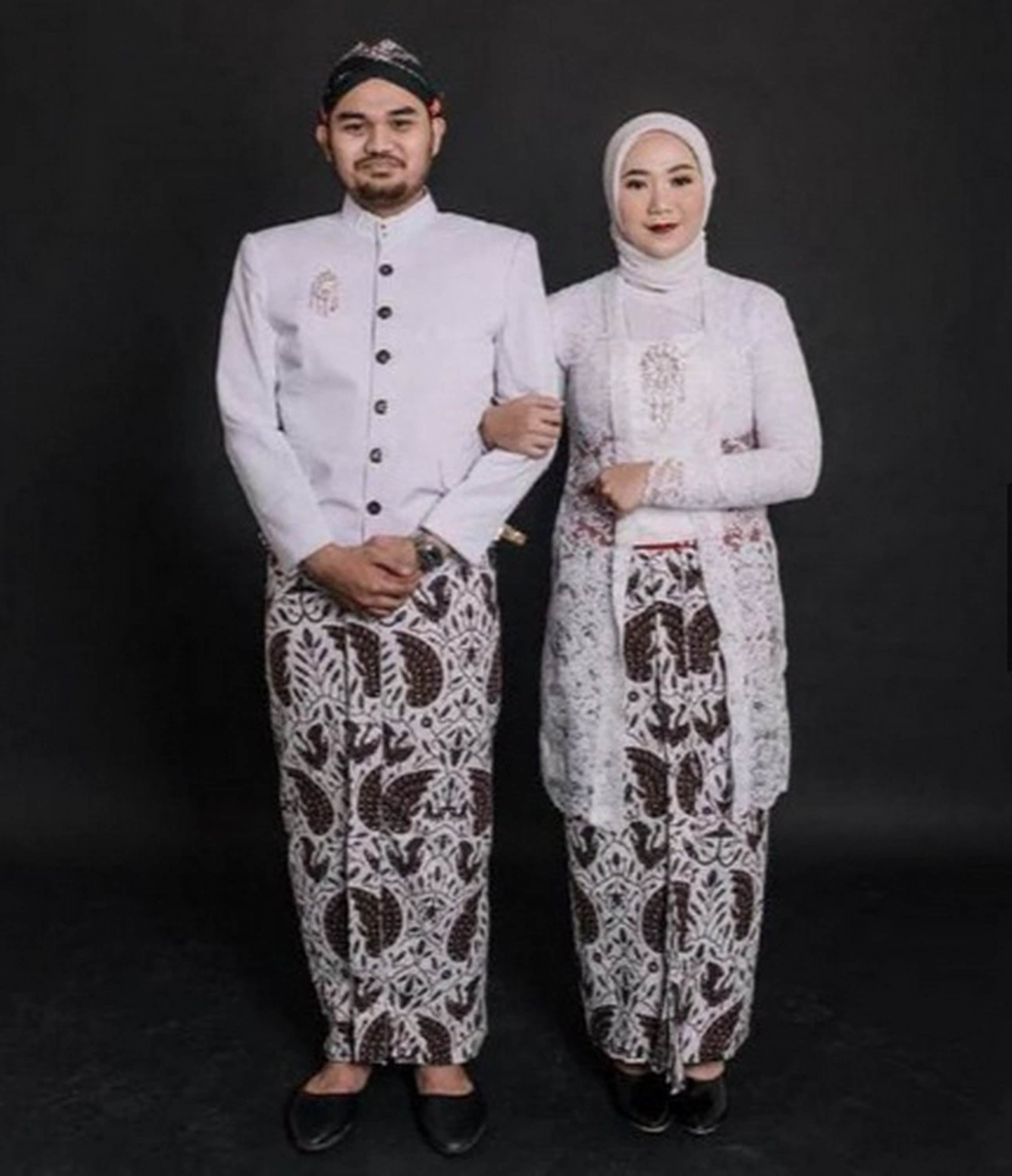 White Beskap Suit: Javanese Groom Wedding Attire - Jogjakarta Style - Etsy