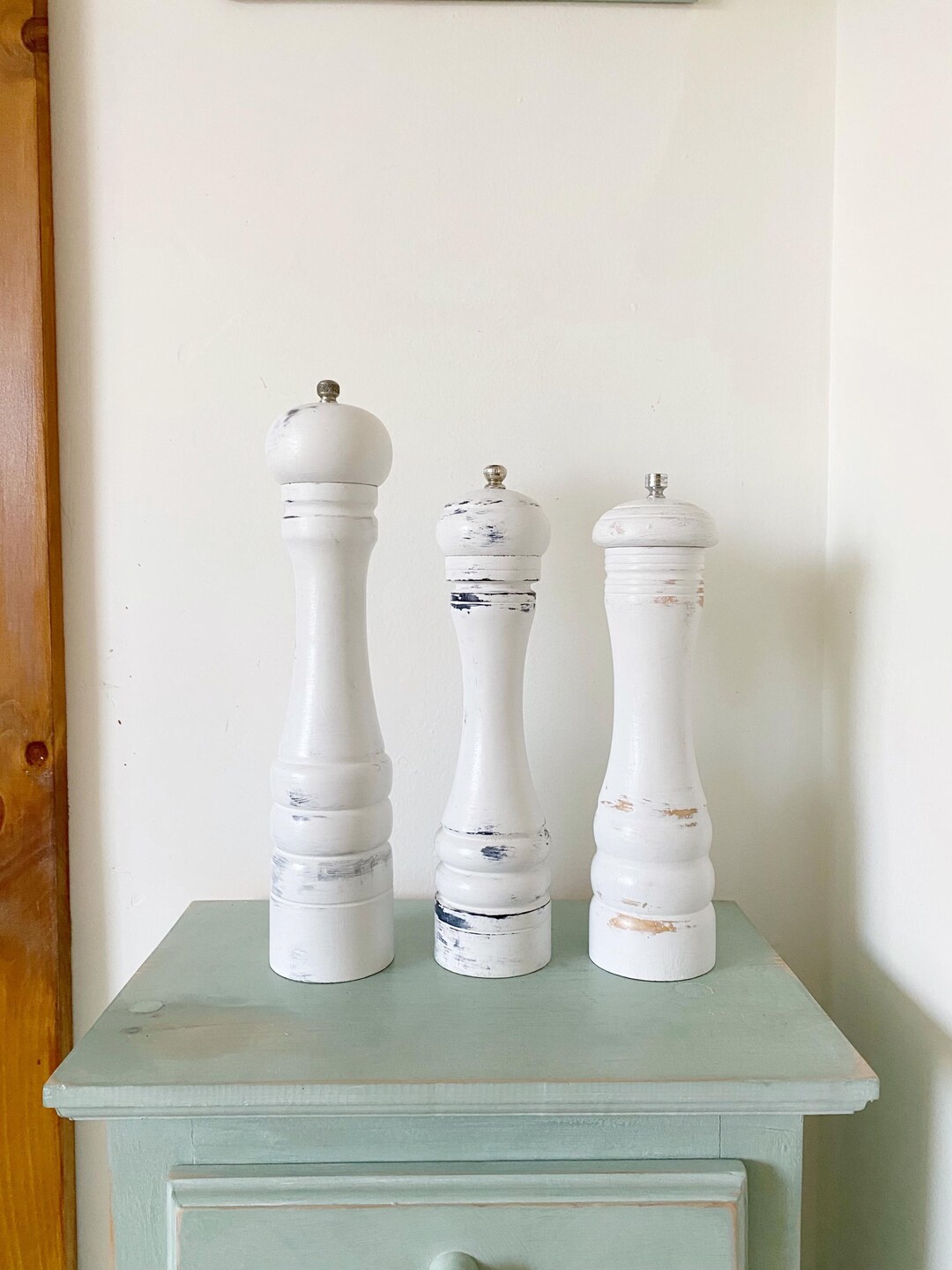White Distressed Pepper Grinder for Farmhouse Decor, Vintage Painted ...