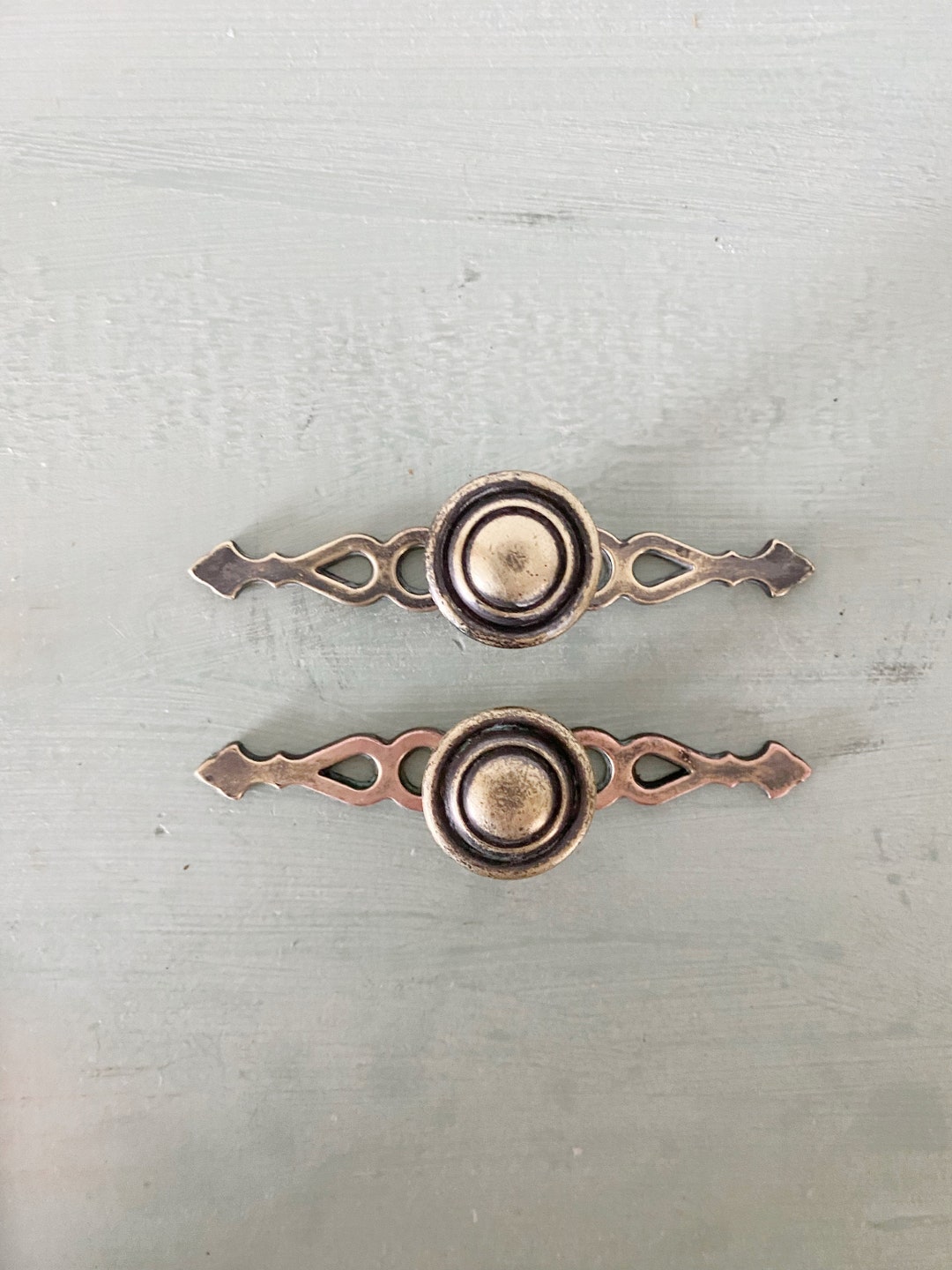 Round Antique Brass Knobs With Backplate, French Provincial Dresser ...