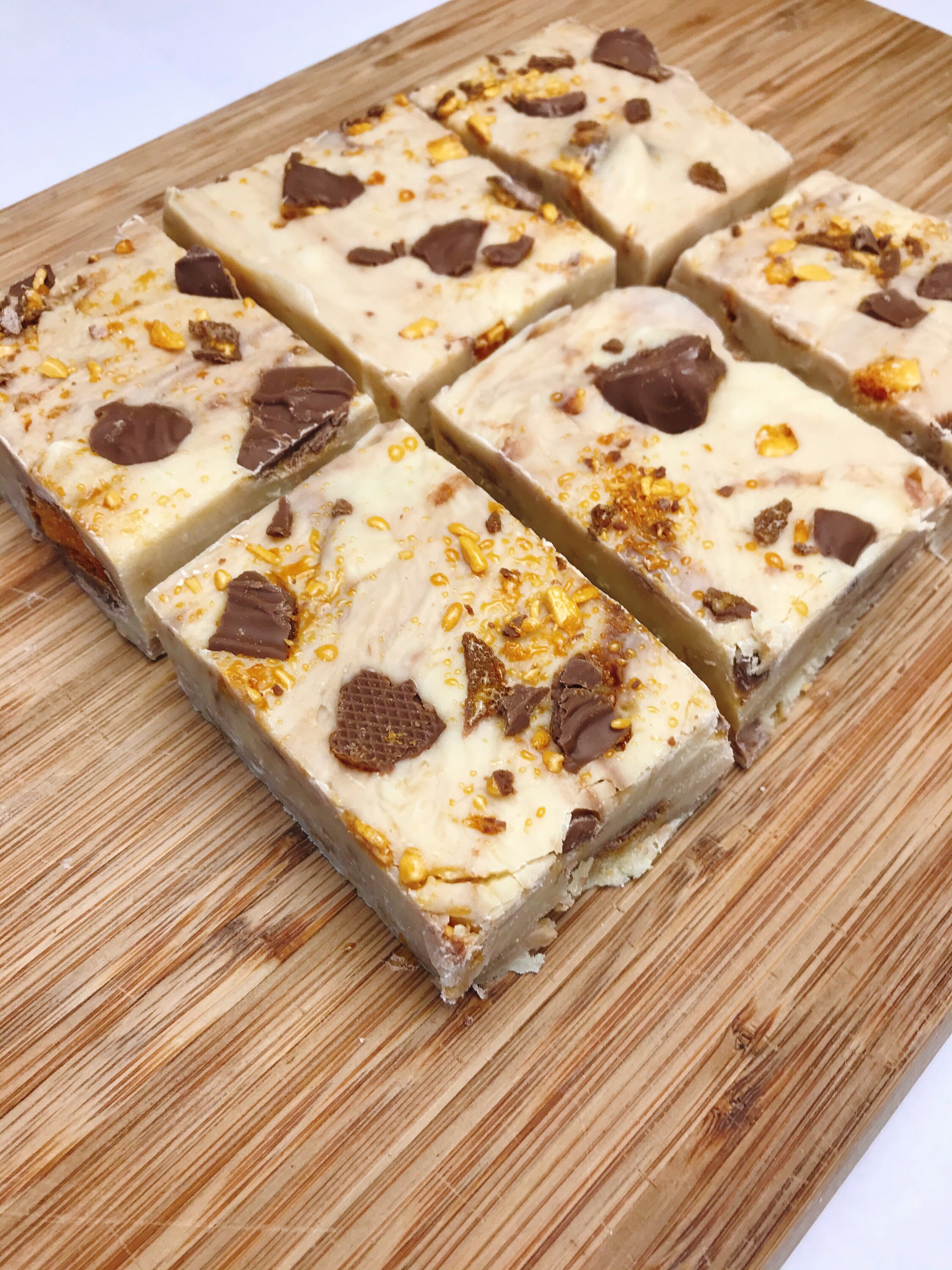 Crunchie (honeycomb) Fudge Blocks 6 Pack Postal Treats - Etsy UK