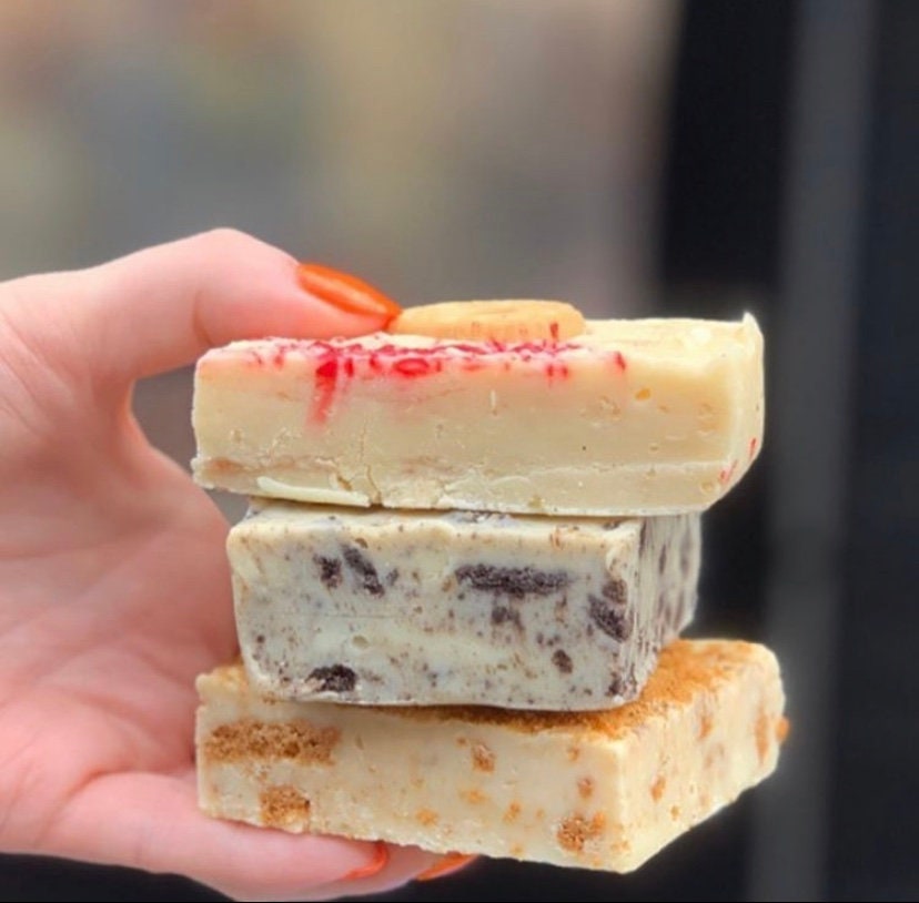 Mixed Selection Fudge Blocks 6 Pack Oreo, Jammie Dodger, Biscoff Fudge ...