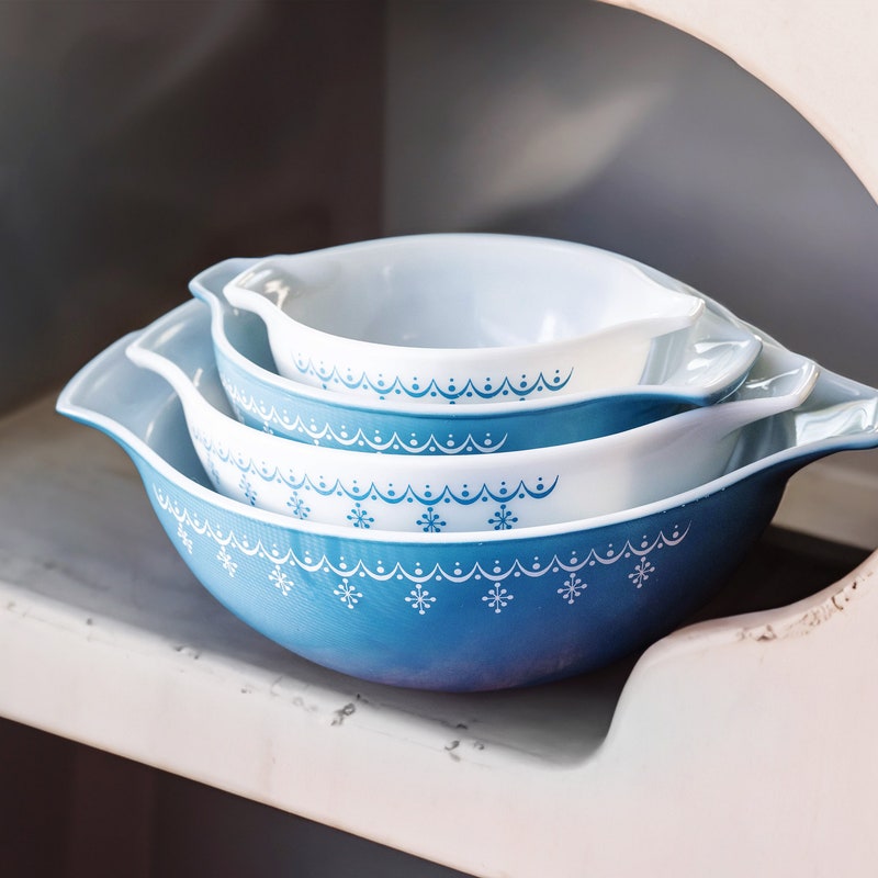 Vintage Mixing Bowls - Etsy