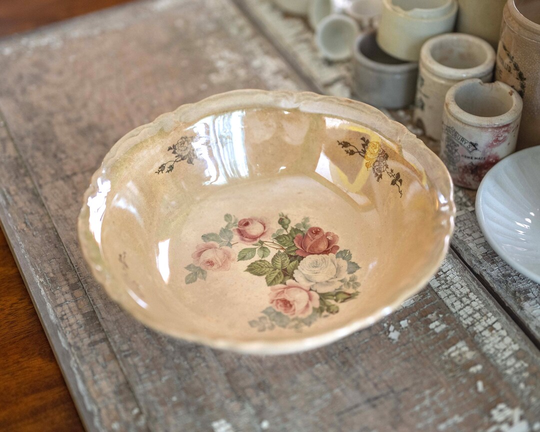 Sweet Vintage 1920s Era Thompson Pottery Bowl in the "francis" Pattern ...